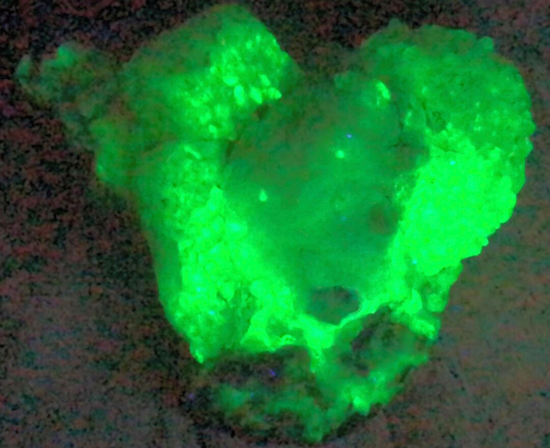 Hyalite Opal Large Fluorescent Specimen 5.25oz - Etsy