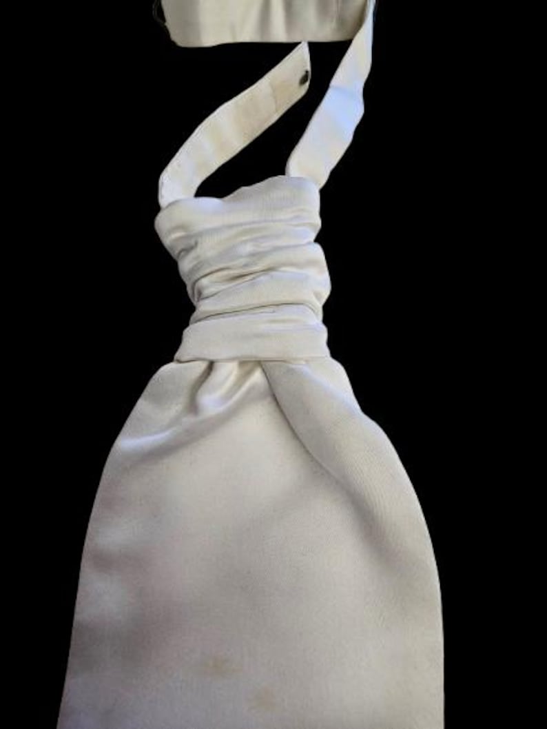 Very Nice Vintage White Victorian Western Cravat Ascot Men's and Boy's ...