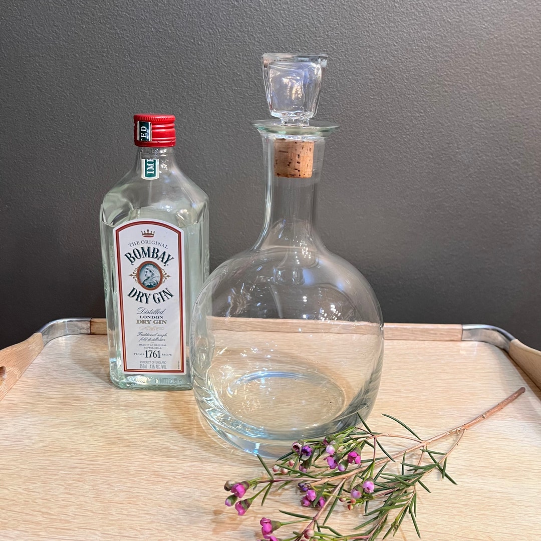 Decanter Round Long Neck Clear Glass Vintage Vase Decor Barware Plain ...