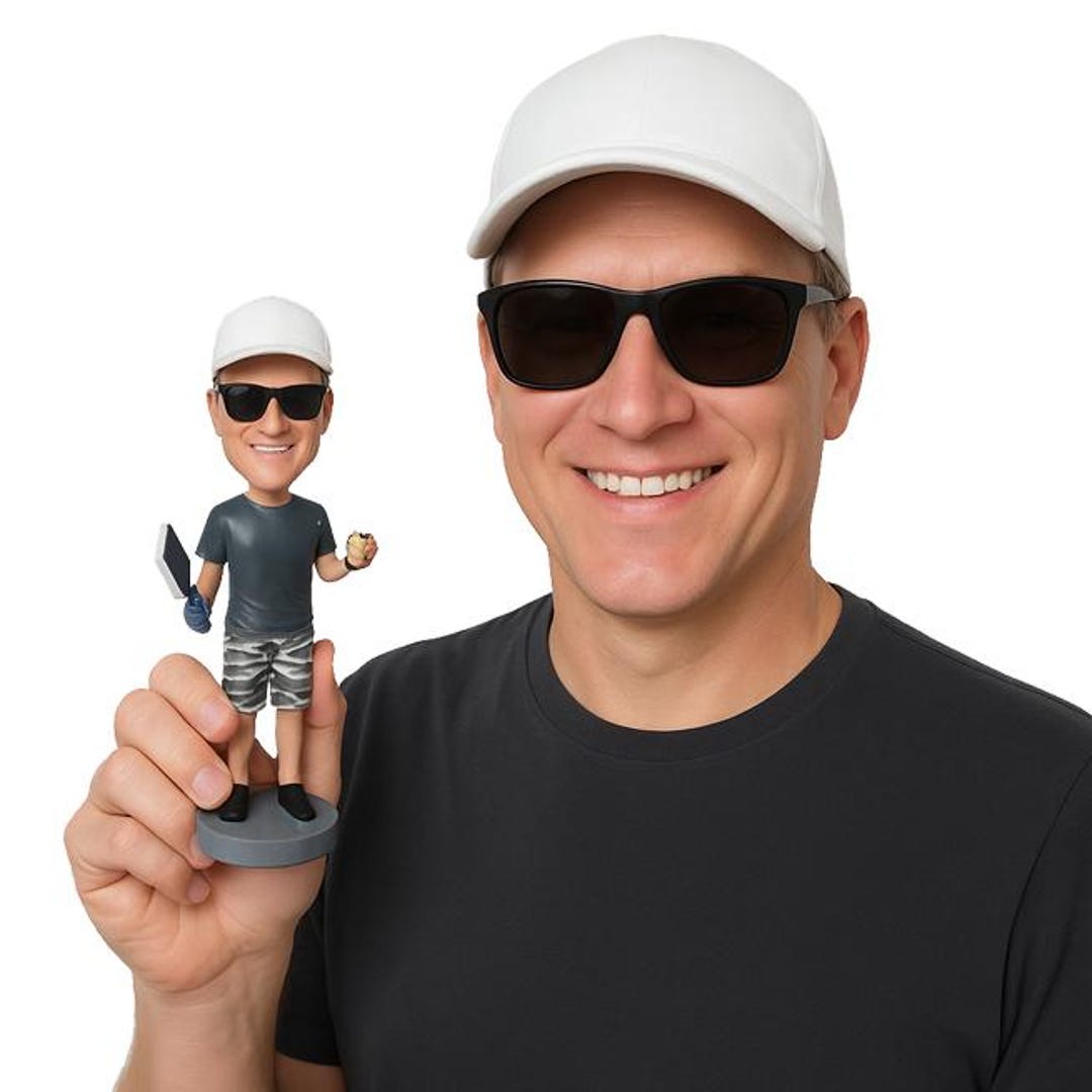 Custom Bobblehead Male Pickleball Player, Pickle Ball Player Custom ...