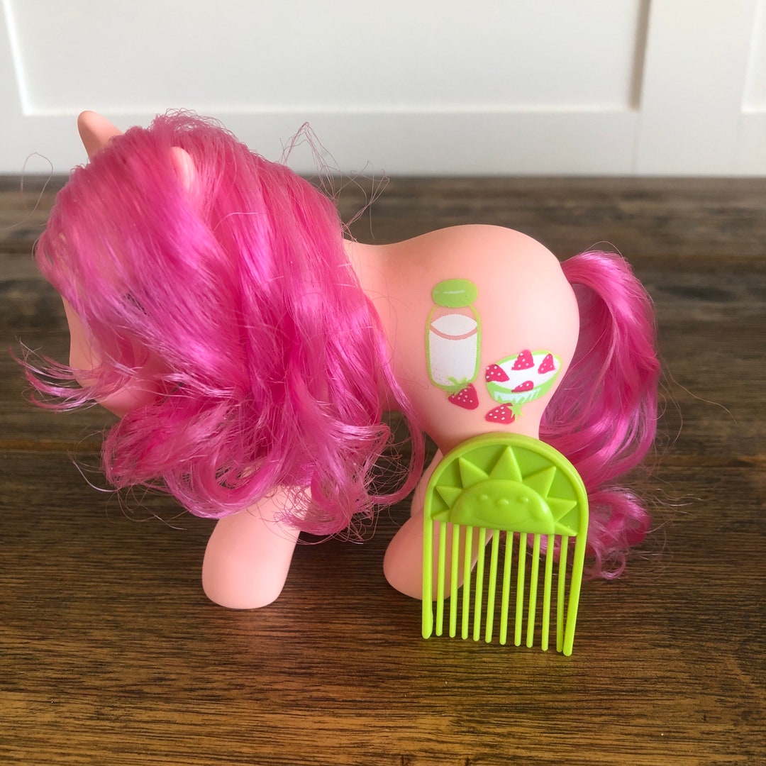 G1 Vintage My Little Pony Sweetberry Ponies “strawberry Surprise ...