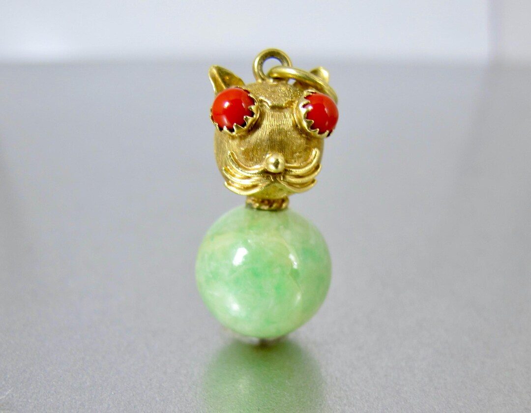 Chinese 22K Gold Jade Cat Pendant. 22K Yellow Gold Jadeite Jade Cat ...
