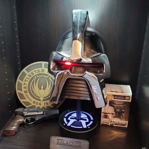Battlestar Galactica Helmet Display Stand Black Finish Cylon Centurion ...