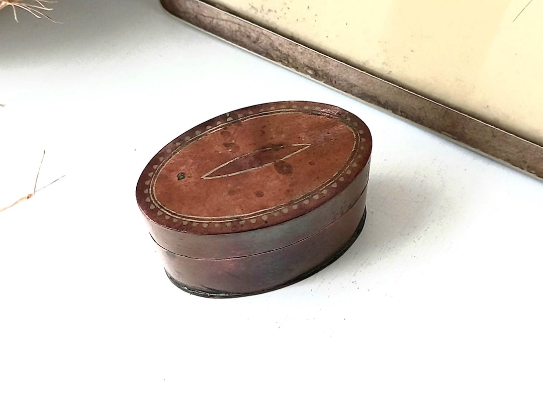Antique Copper Snuff Box, Delicate Brass Decoration to the Lid, Oval ...