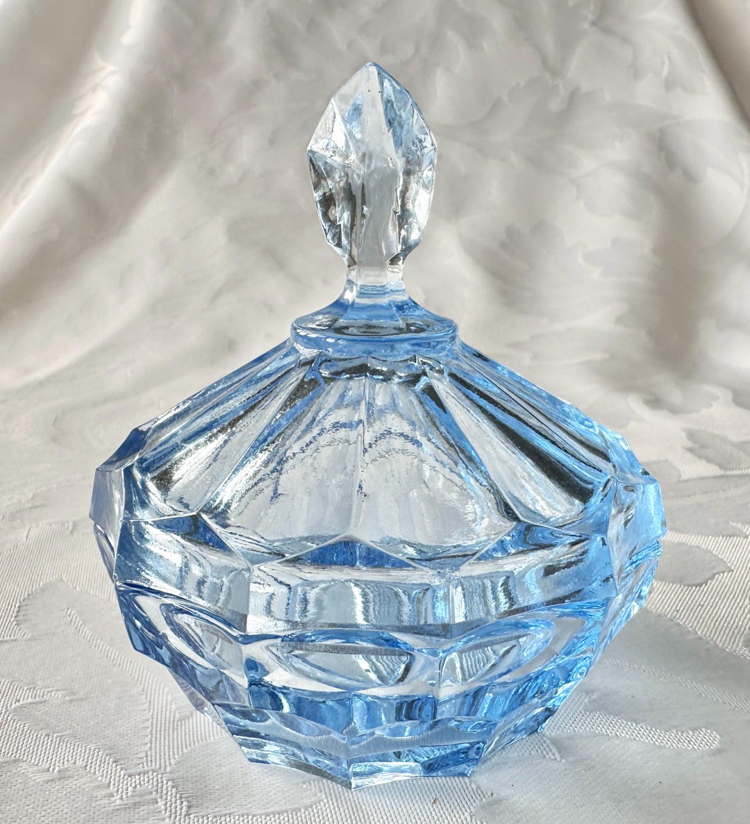 A Stunning Art Deco Vibrant Blue Glass Lidded Trinket Dish. Iconic Art ...