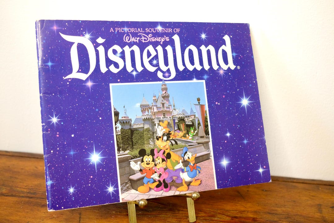 Vintage Pictorial Souvenir of Walt Disney's Disneyland: Disney Guide ...