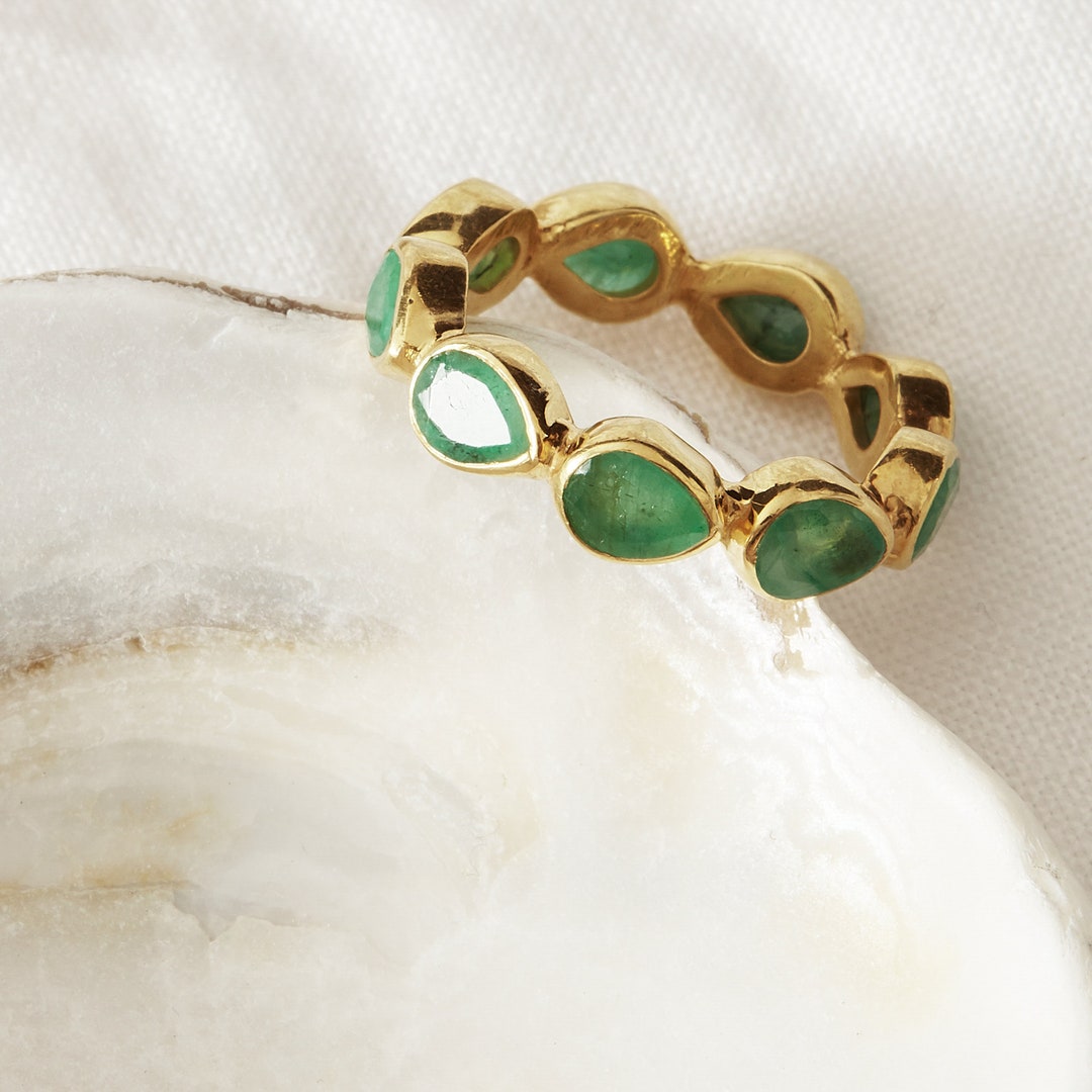 Emerald Eternity Ring: 18K Gold Teardrop Stacking Ring - Etsy UK