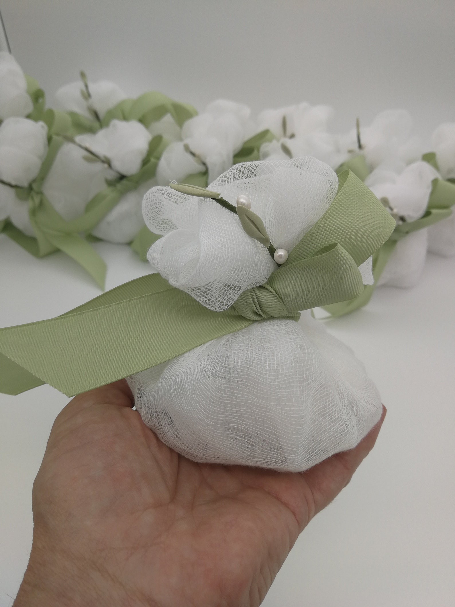 Elegant Olive Pearl Favors Greenery Wedding Unique Guests Gifts ...