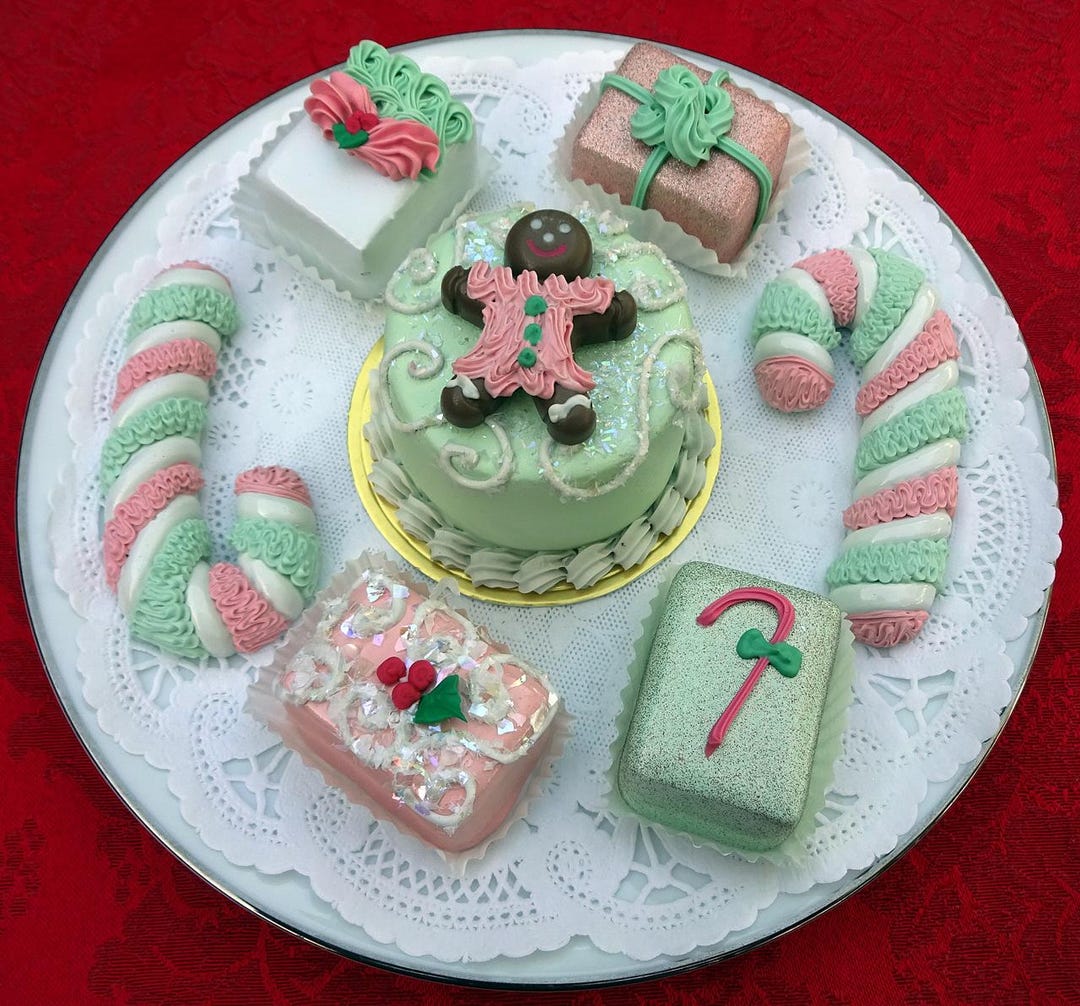 Pastel 7 Pc. Christmas Fancy Fakes Pastry Set - Etsy