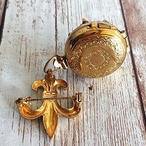 Vintage Coro Pegasus Fleur de lis 4 Part Photo Locket Brooch | Etsy