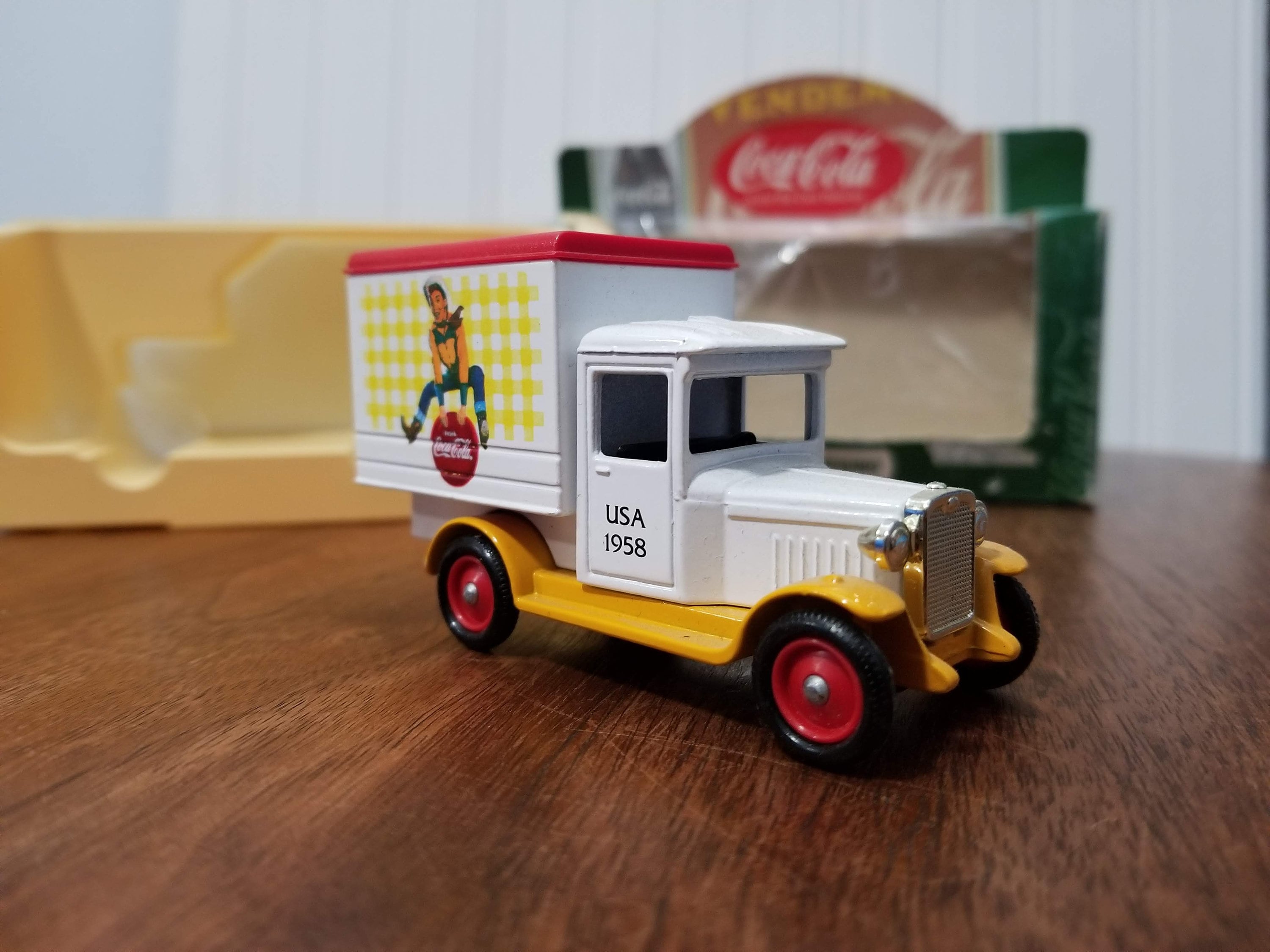 Lledo England, Limited Edition Coca-Cola 1929 CHEVROLET Box Van Item ...