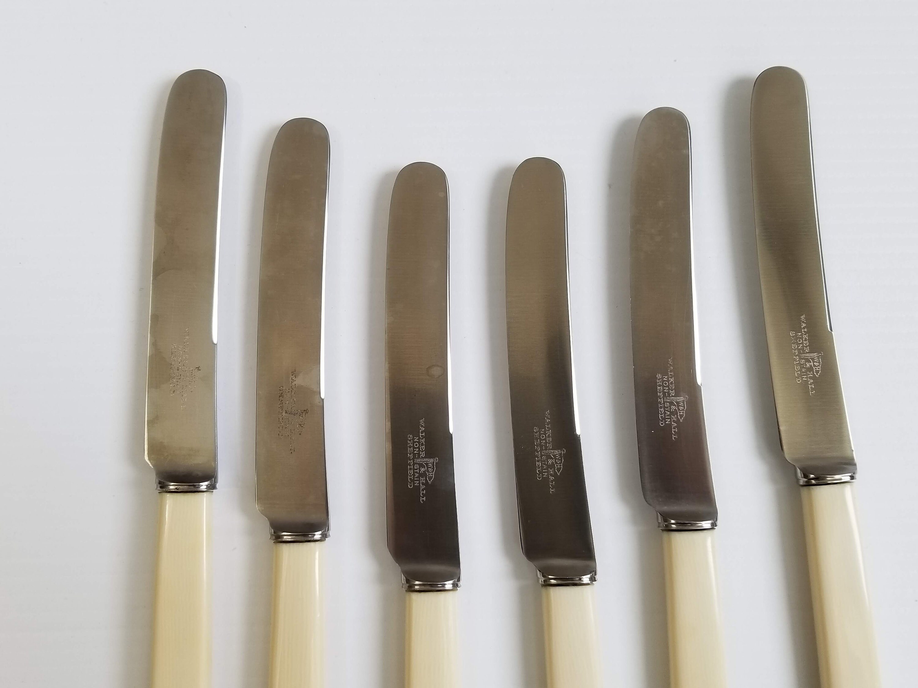 Vintage Cheese Knives by Walker & Hall, Off-White Patterned Bakelite ...