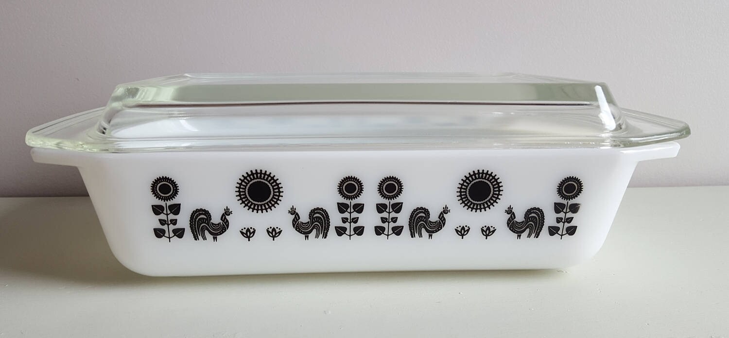 Mid Century Black Rooster Pyrex Space Saver, Oblong 2 Quart Casserole ...
