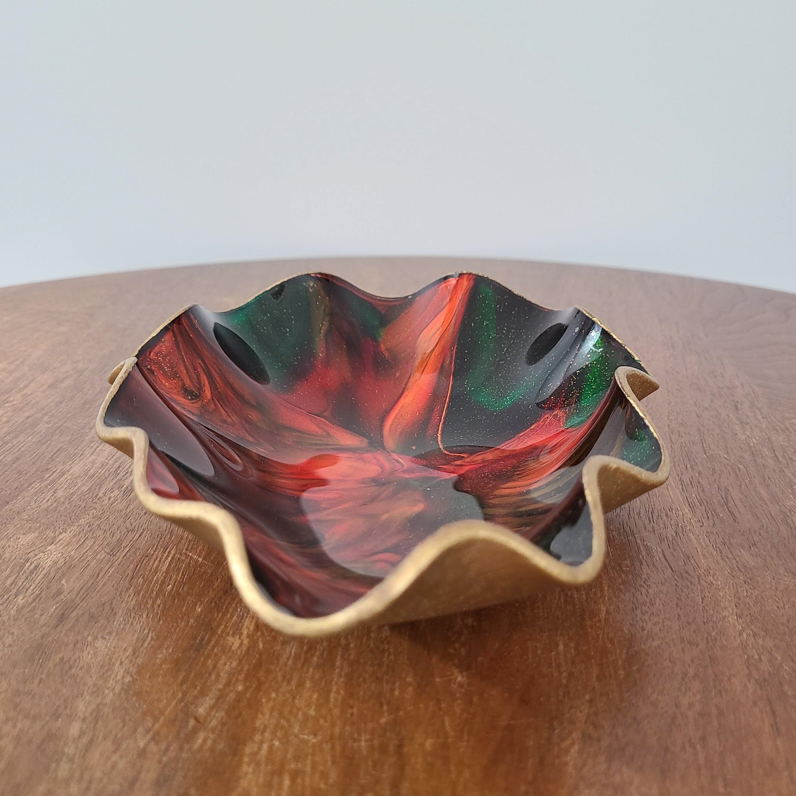 SeeTuSee Glass Bowl or Art Piece, Made in Canada, Red, Green, Gold ...