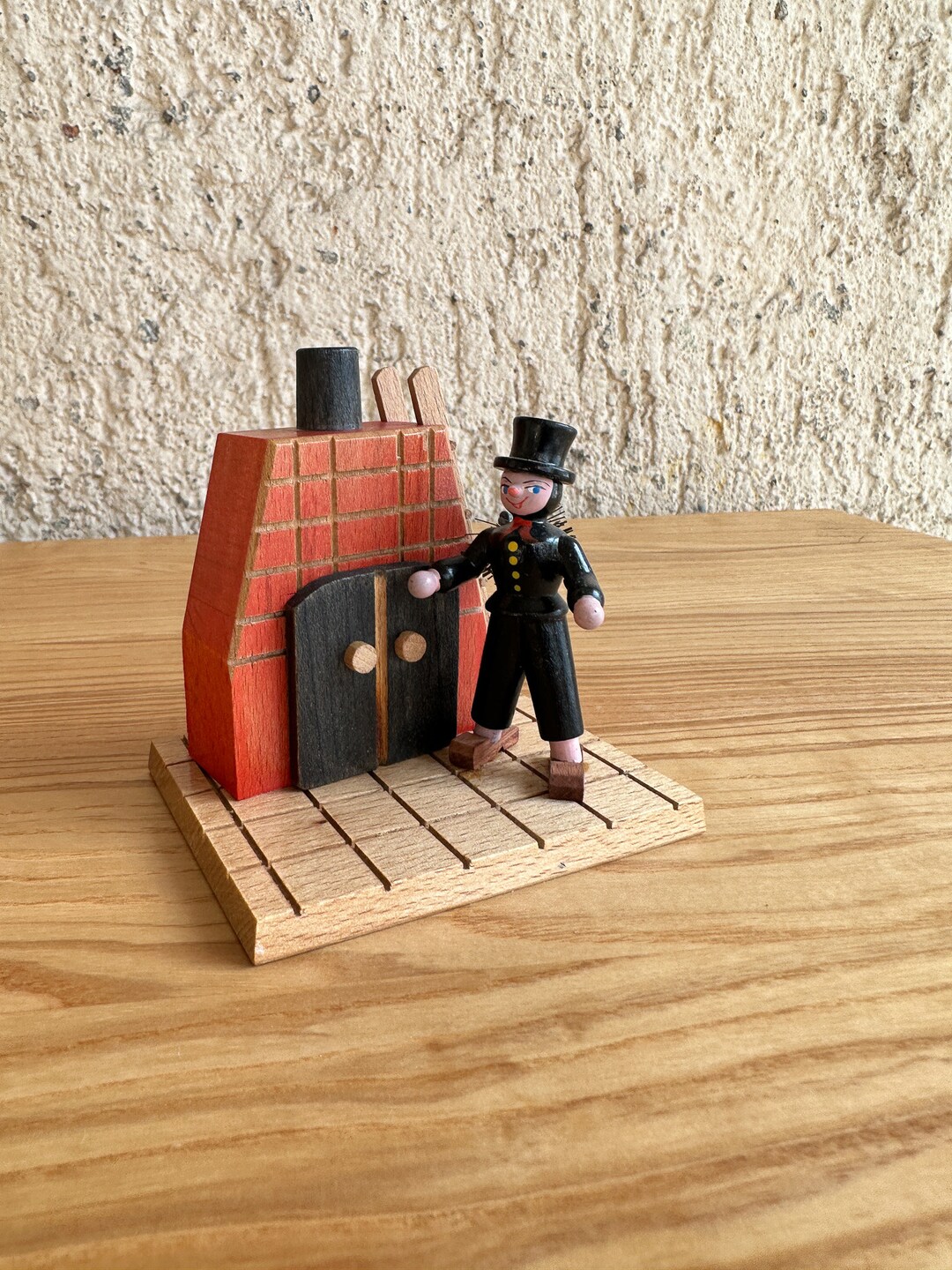 Small Smoker Smoker Chimney Sweeper Food Sweeper Wooden Figure ...
