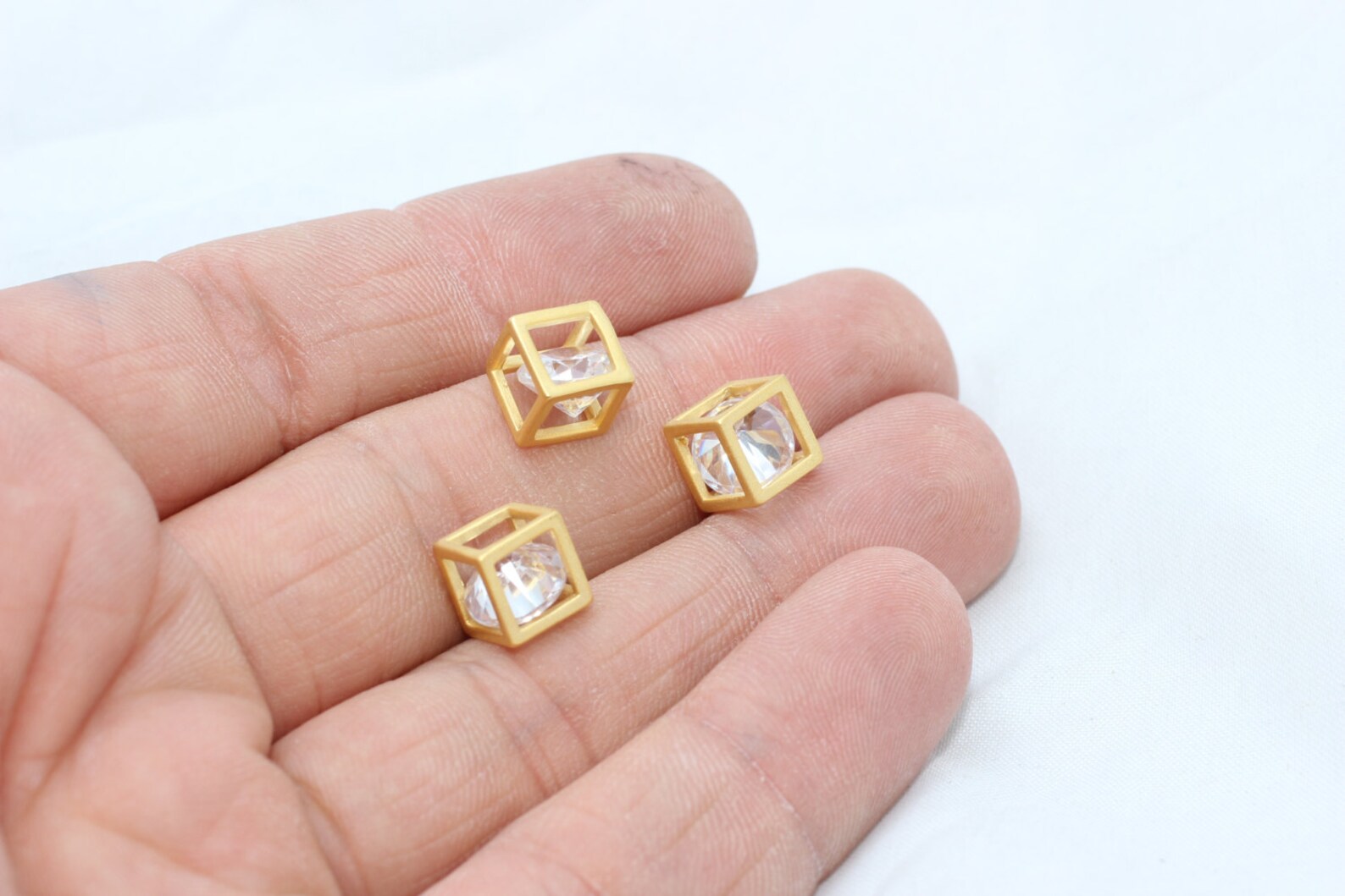 8mm 24k Matt Gold Open Cube, Cube Pendant, Open Cube Pendants, Zircon ...