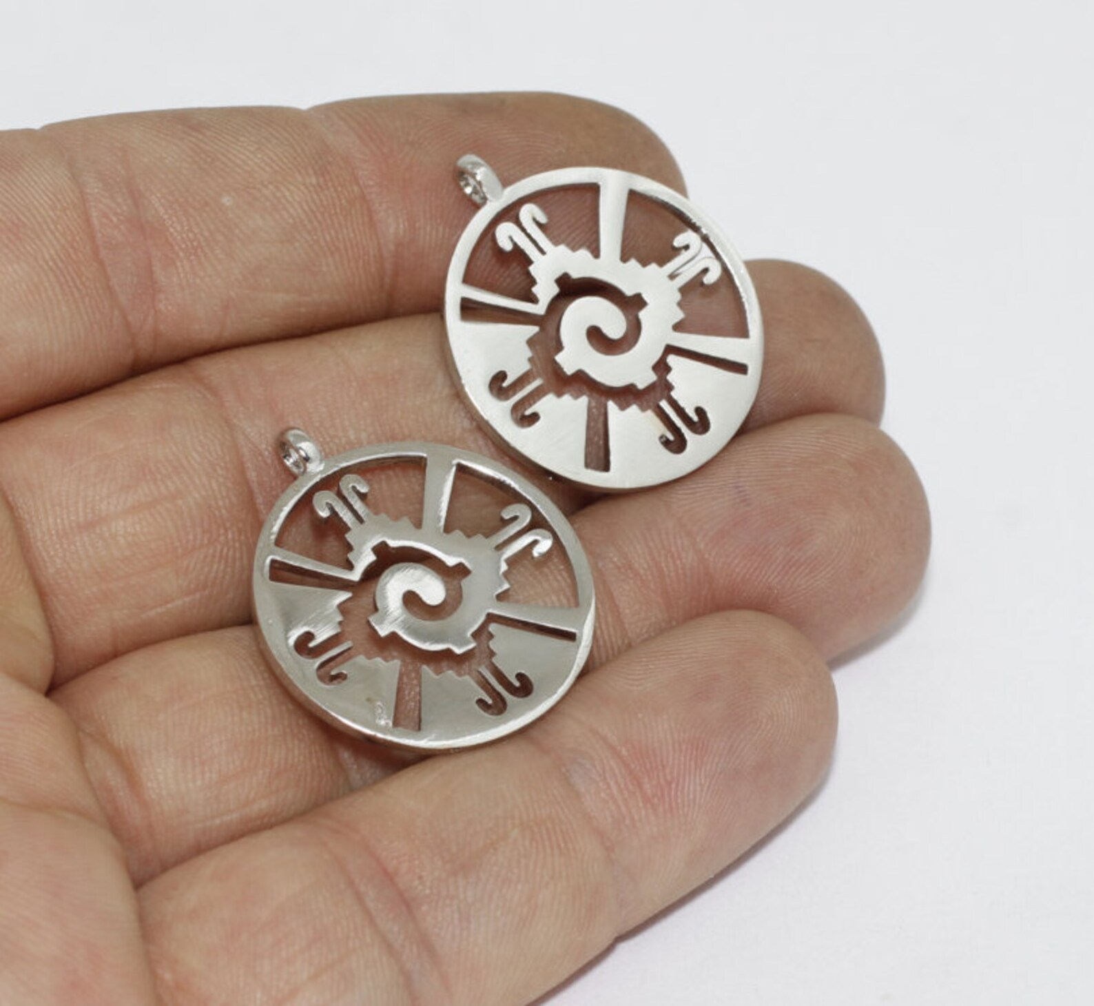 24mm Rhodium Plated Hunab Ku Charms, Hunab Ku Pendant, Celtic Hunab Ku ...