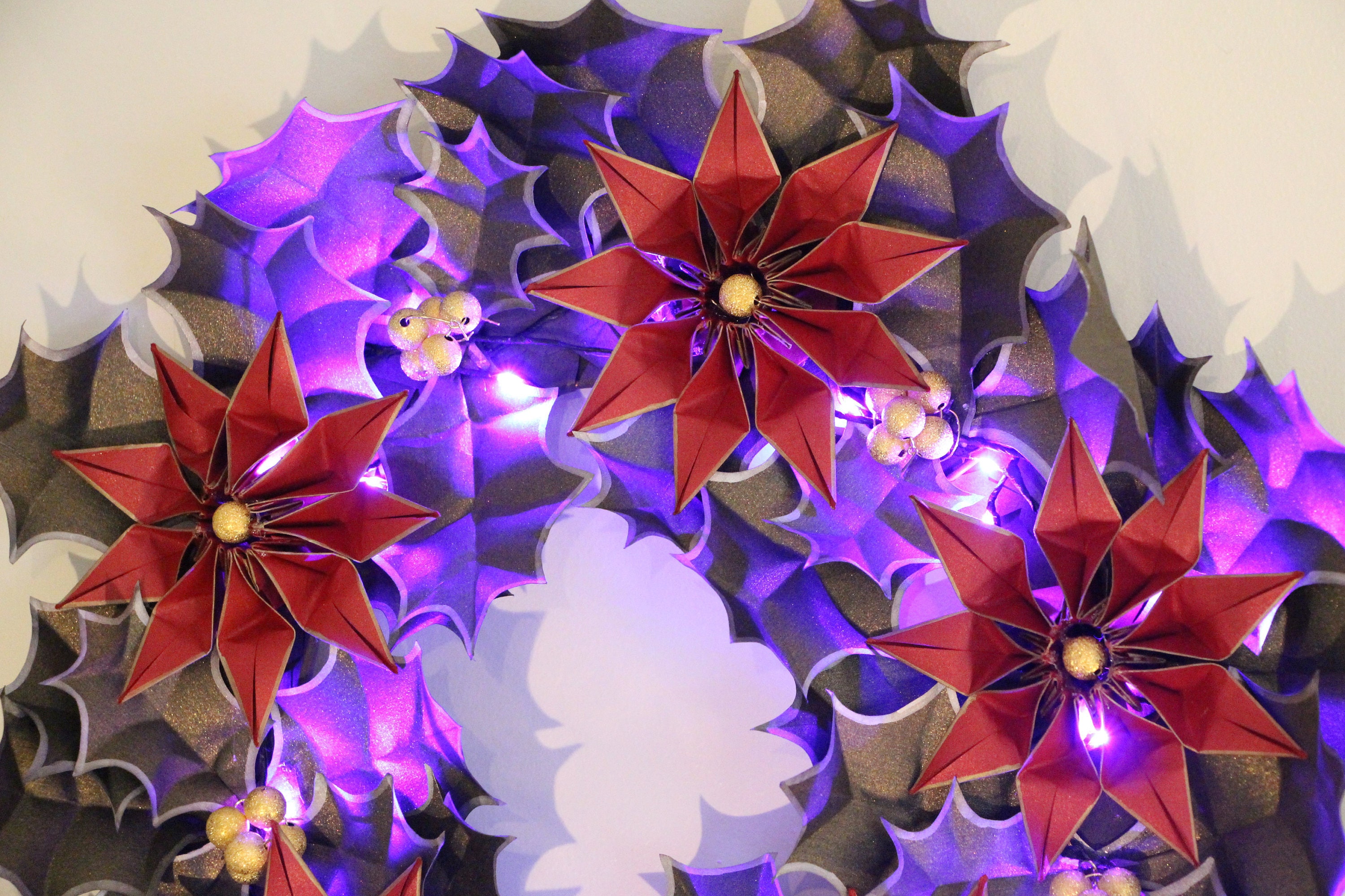 Christmas Origami Poinsettia Wreath With Fairy Light, Paper Flower With ...