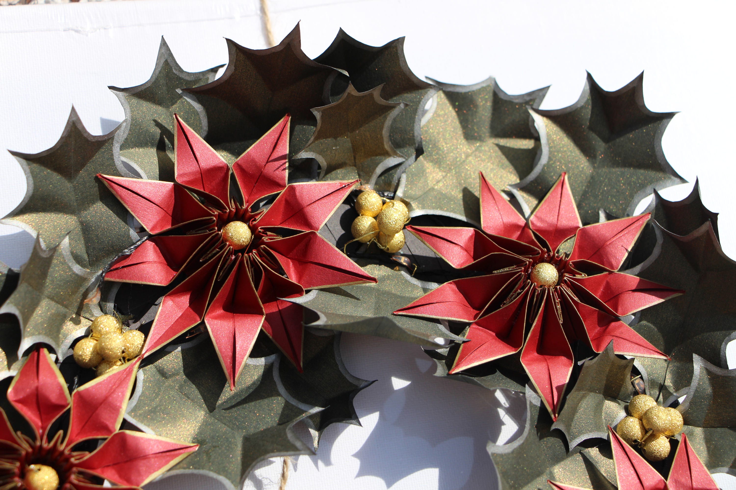 Christmas Origami Poinsettia Wreath With Fairy Light, Paper Flower With ...