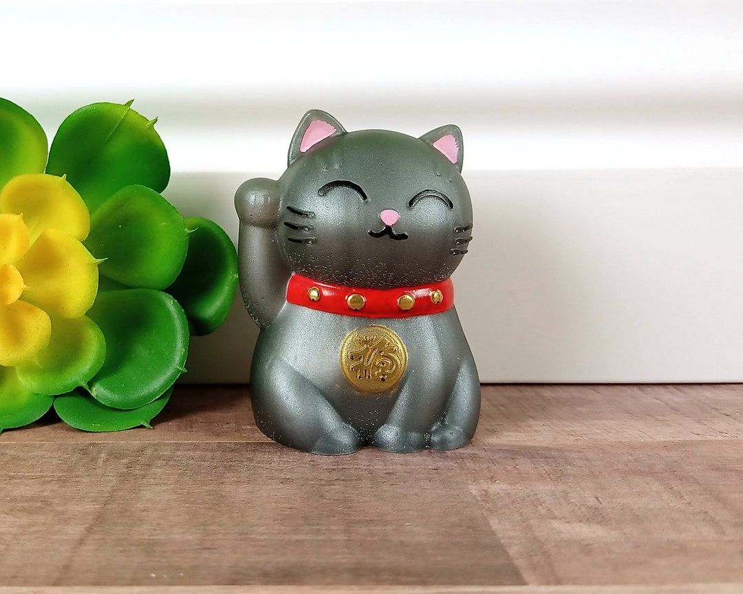 Gray Lucky Cat Resin Figurine Kawaii Paperweight Cute Desk Decor Cute ...