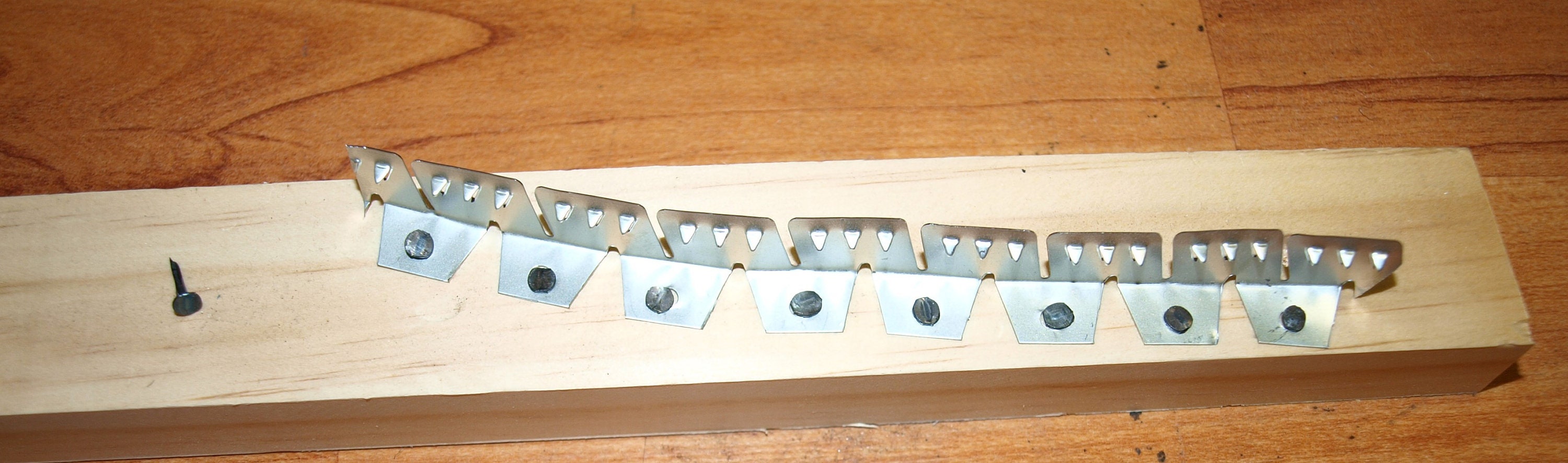 Flex Grip Flexible Metal Tackstrip for Upholstery 100 Feet Roll 3 Prong ...