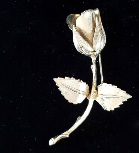 Giovanni Rose Bud Leaves Gold Tone Signed Pin 3" Broo… - Gem