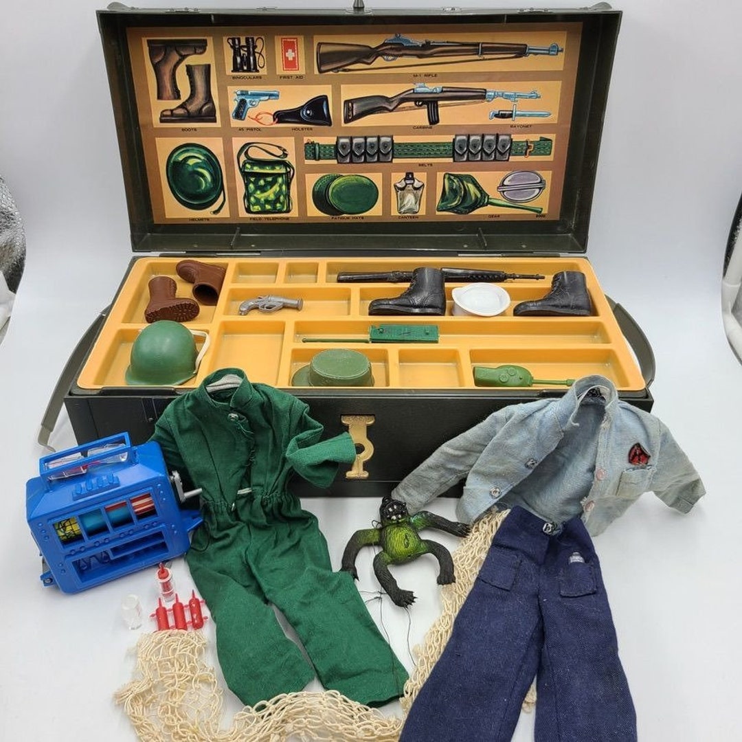 GI Joe 1964 Footlocker Sticker Tray Accessories Sample Analizer AT Lot ...