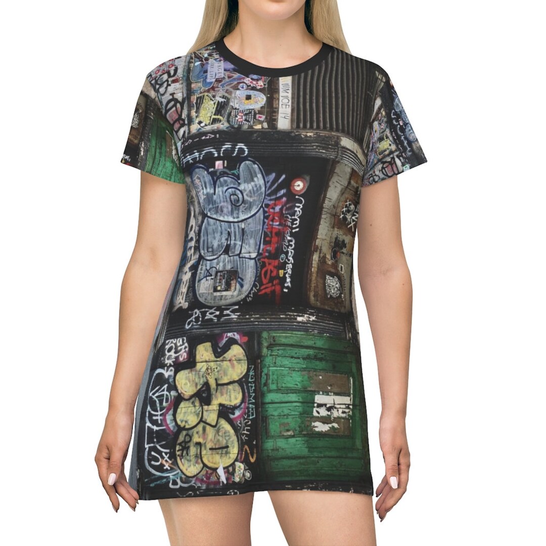 Camiseta con estampado gráfico de grafiti para mujer - Etsy España