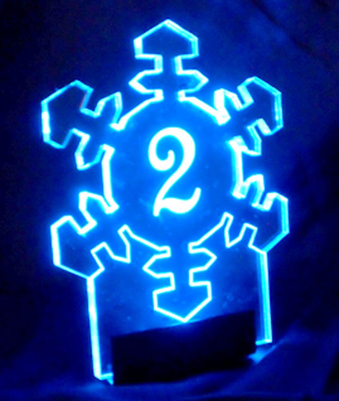 Winter Table Number --snowflakes - Glow - Illuminated - Engraved ...