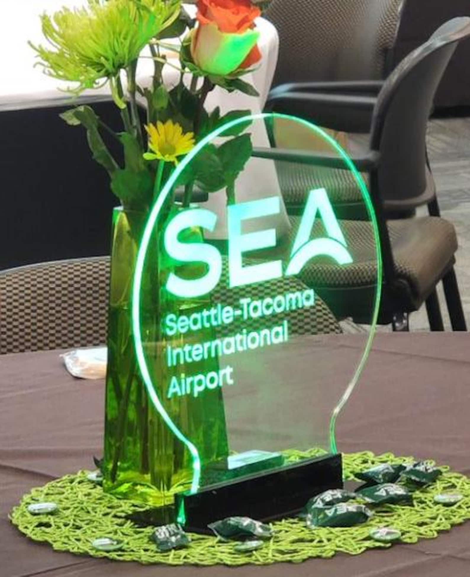 CORPORATE LOGO Illuminated Centerpiece - Corporate Branding - 12" Round ...