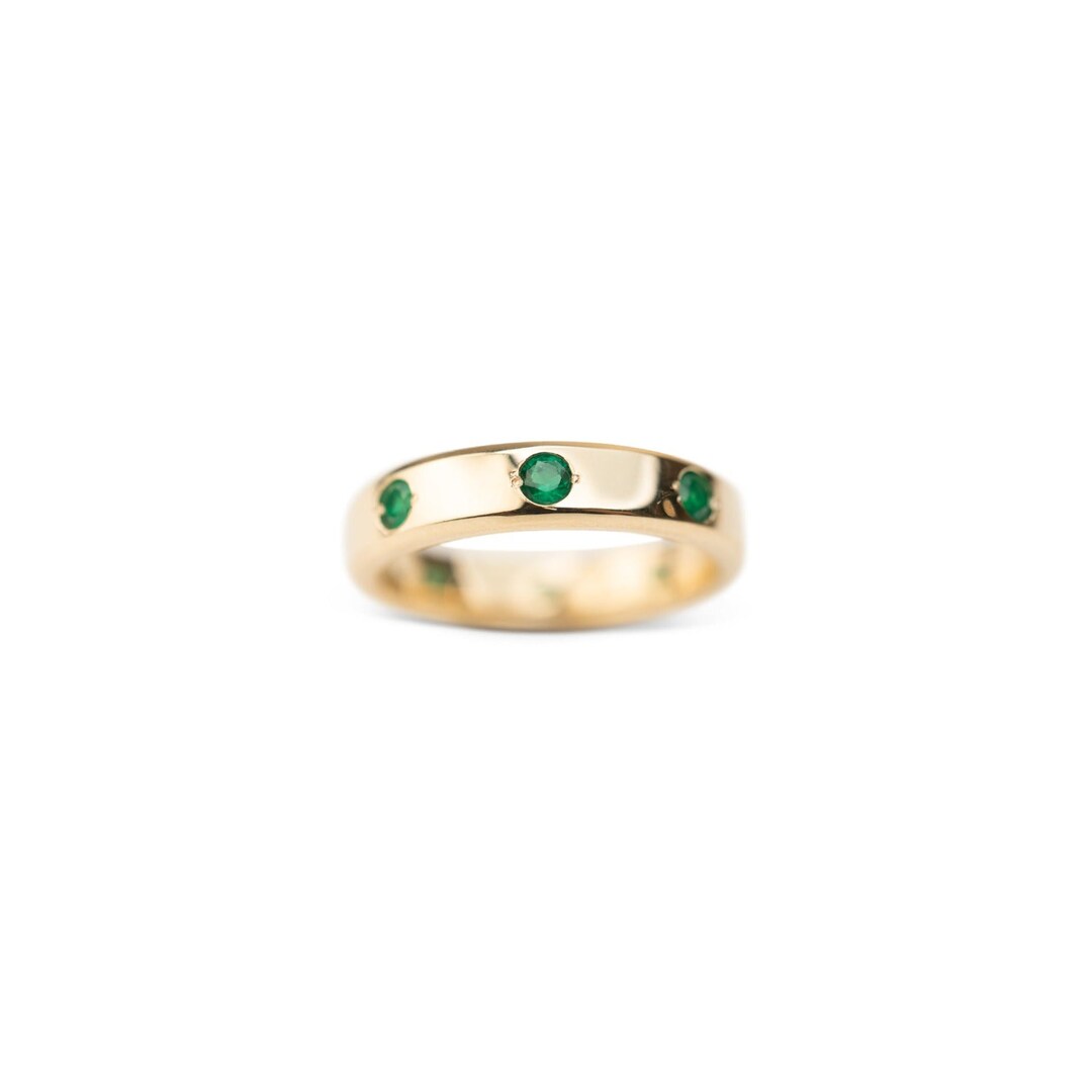 14k Gypsy Set Emerald Eternity Band - Etsy
