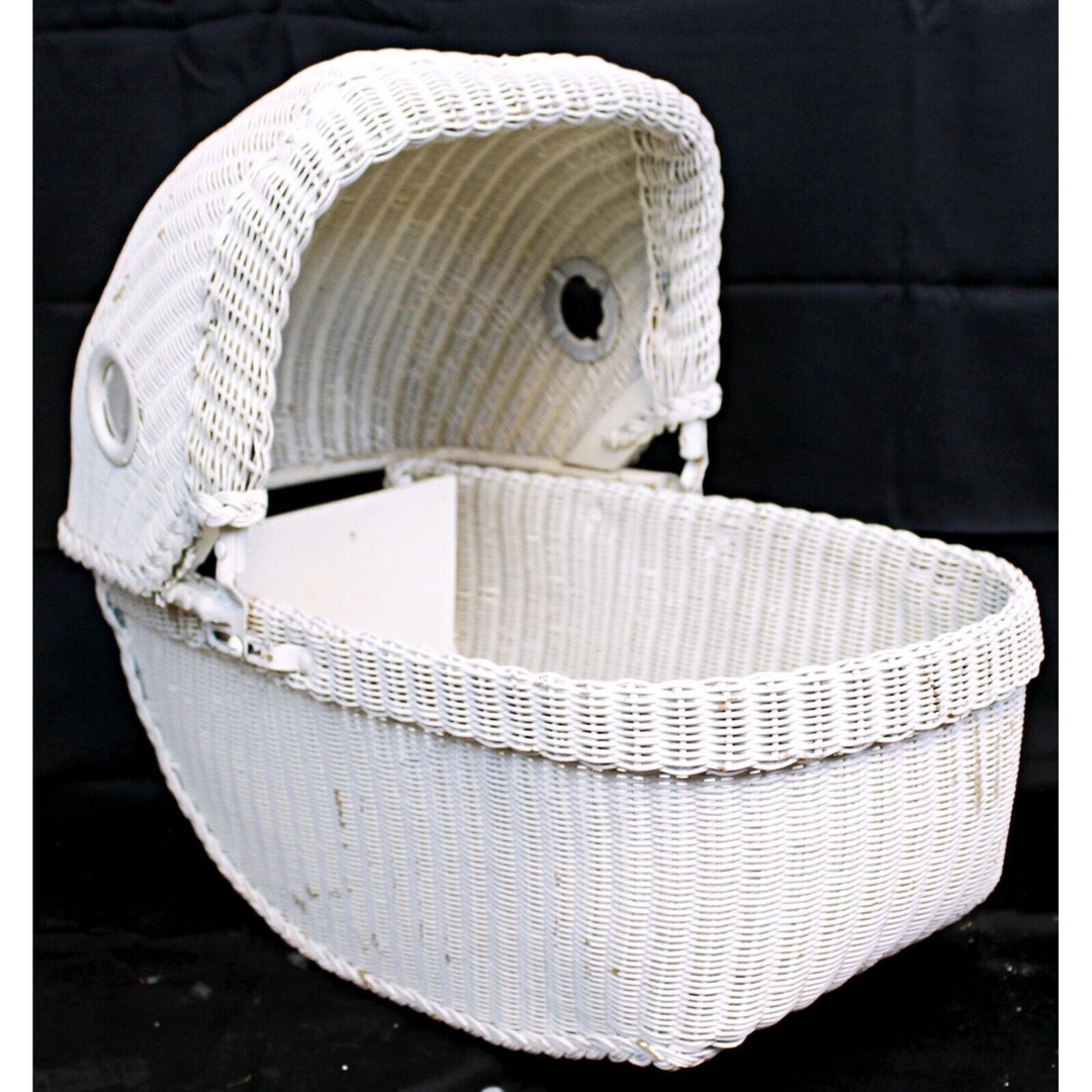 Vtg Baby Doll Rocking Carrier Bassinet Basket Cradle White Wicker Metal ...