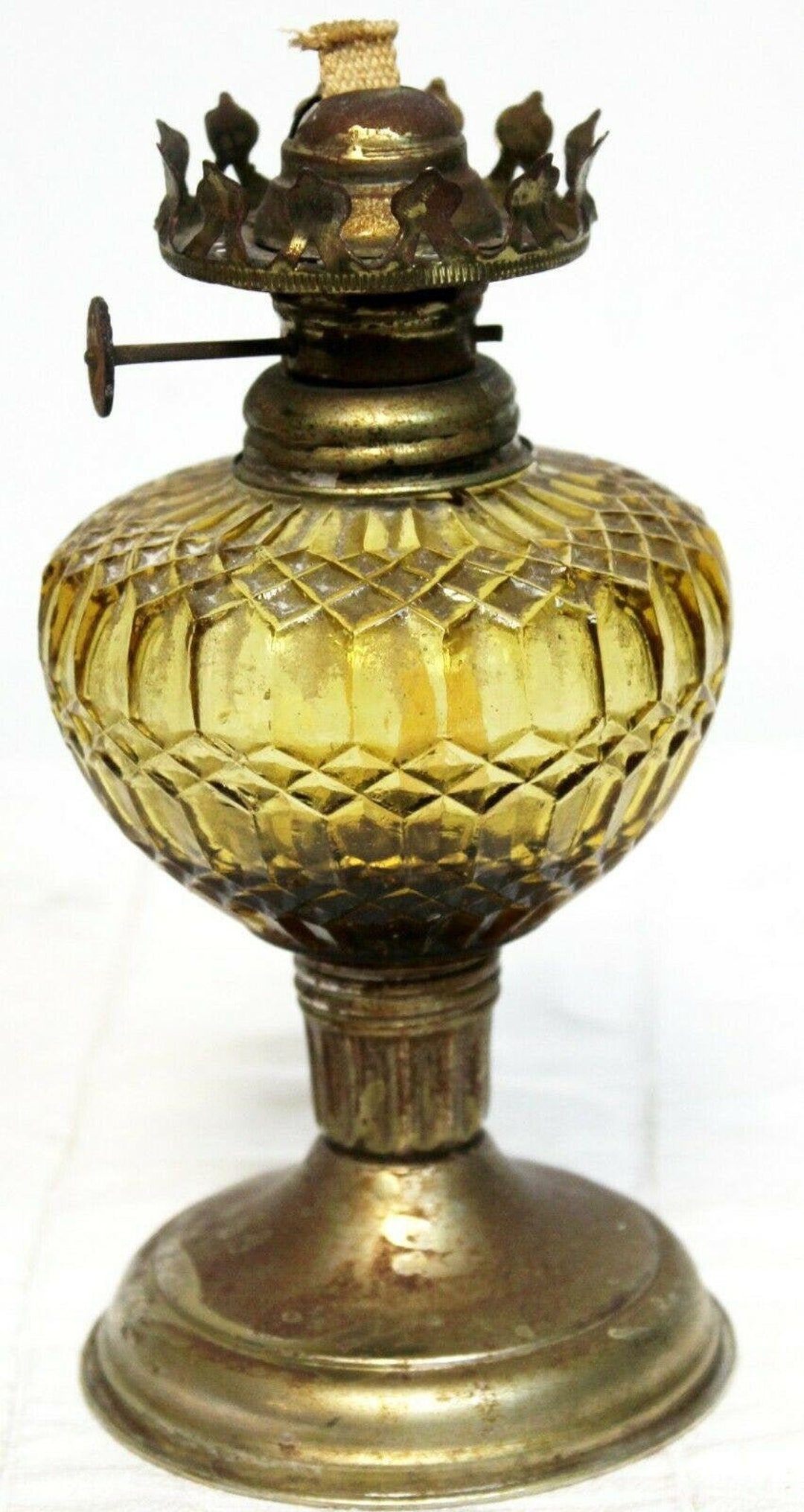 Vtg 60s Oil Lamp Mold Amber/gold Glass Metal Base No-shade Made in Hong ...