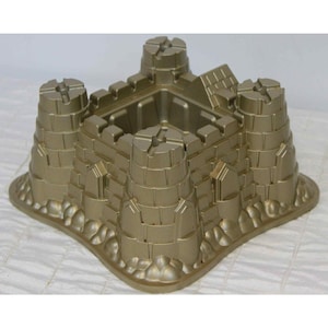 Nordicware Bundt Cake Pan Castle Beach King Queen 10-cup Cast Iron Mold ...