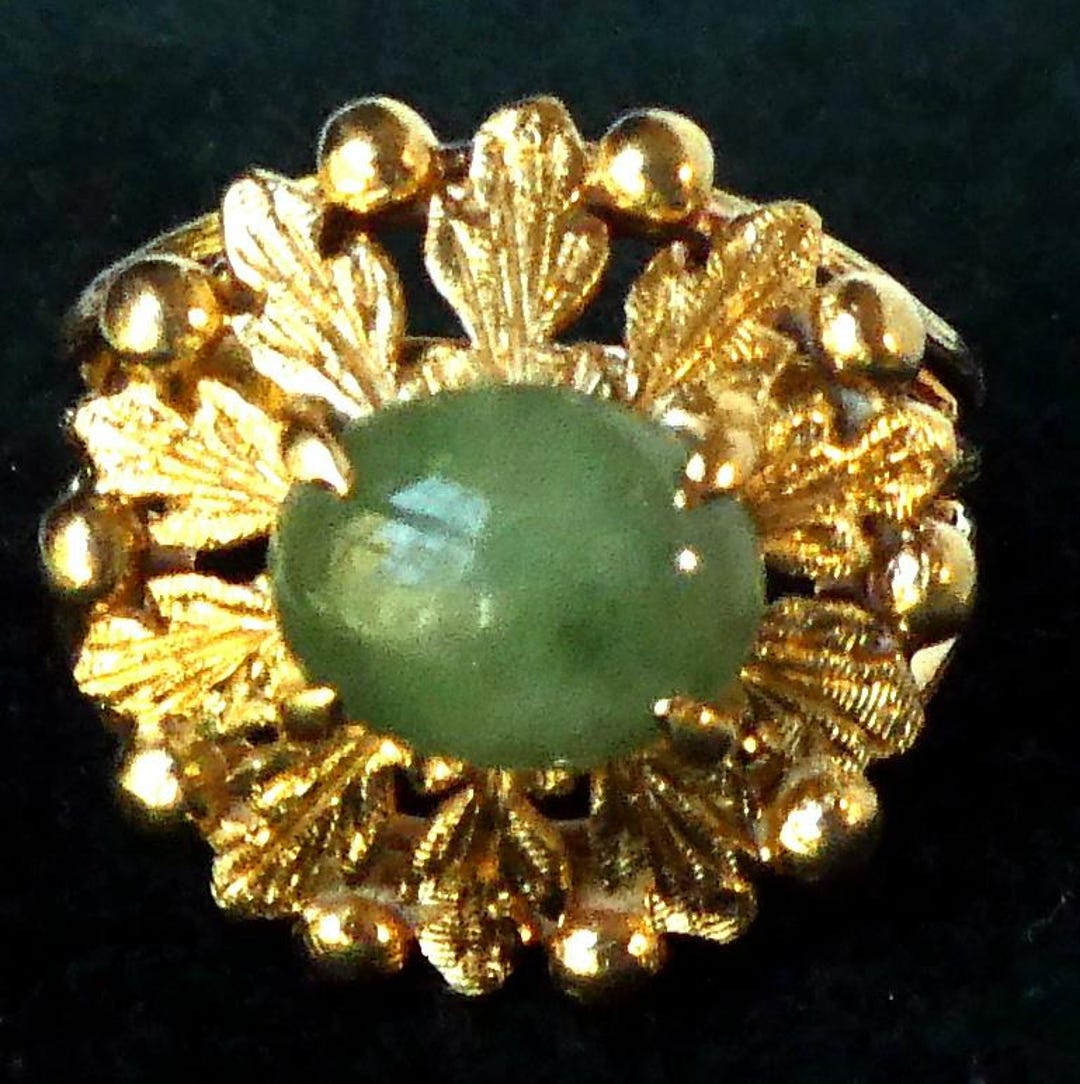 Vintage Jade Flower Cocktail Ring in 14k Gold Leafy Beadwork Split ...