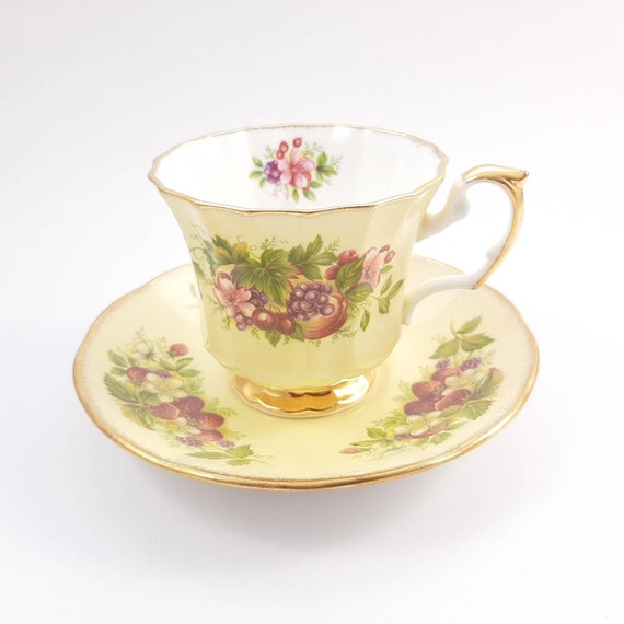 Vintage Yellow Tea Cup and Saucer Elizabethan Teacup With - Etsy