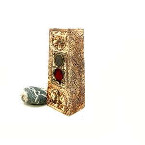 TROIKA the Coffin Vase Made in Cornwall Rare Earth Salts, Minerals ...