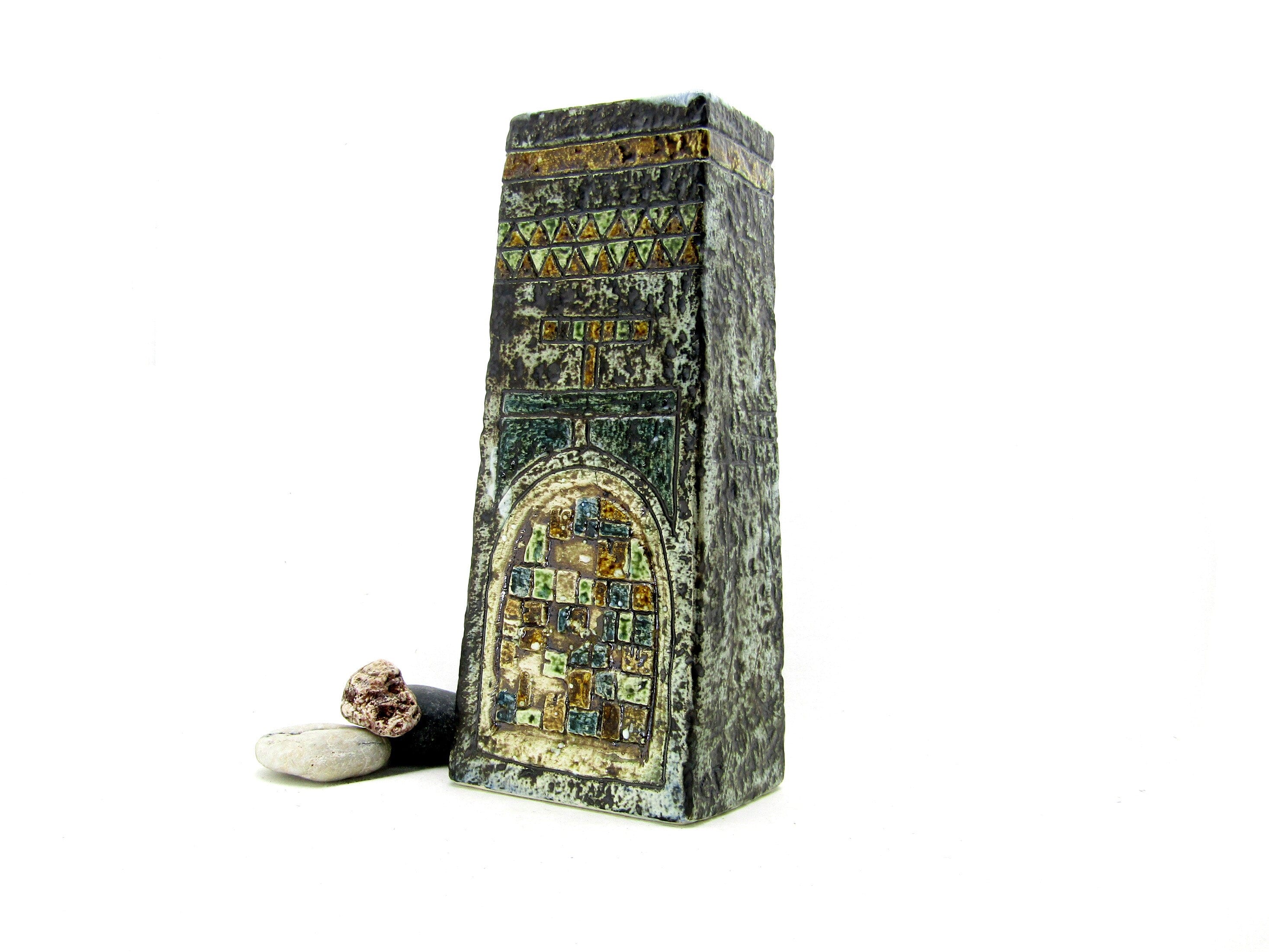 TROIKA Iconic Coffin Vase Lichen Moss Green Copper Oxide Reactive ...