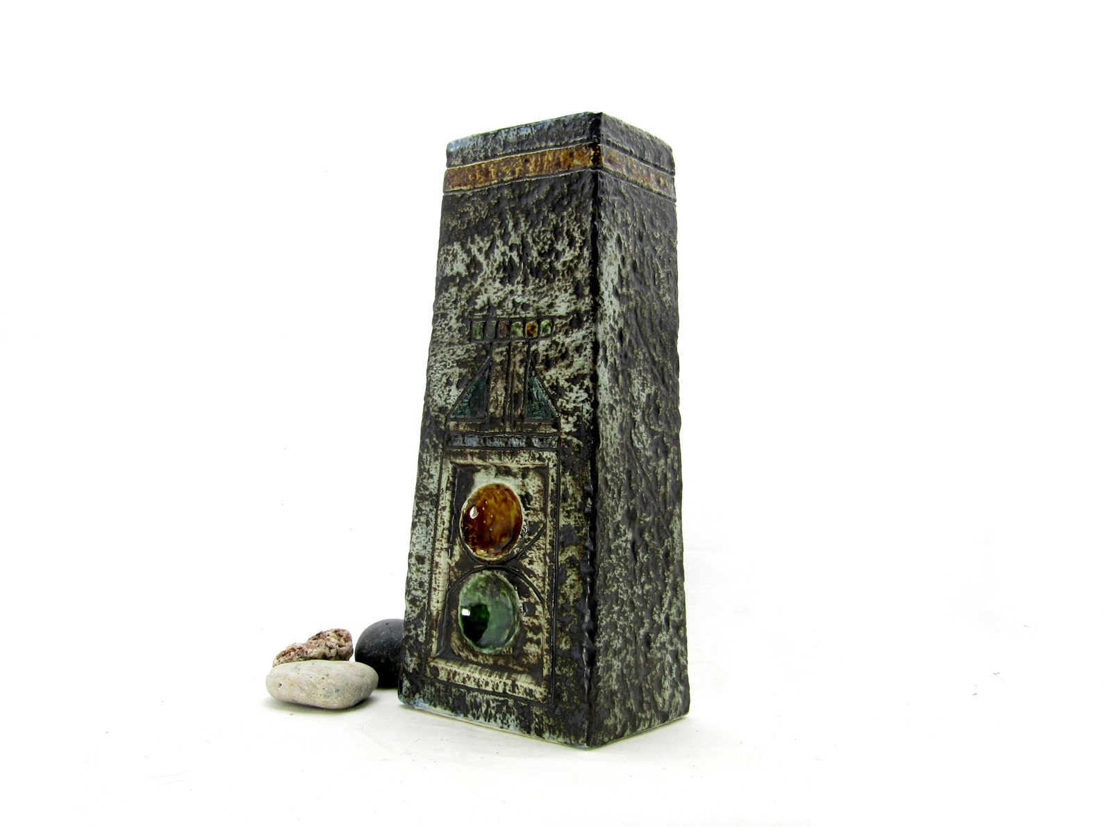 TROIKA Iconic Coffin Vase Lichen Moss Green Copper Oxide Reactive ...