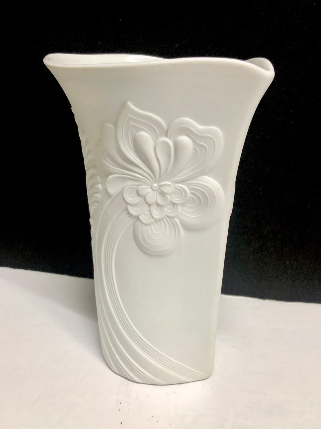 Kaiser White Bisque Porcelain Flower Vase Mid Century German - Etsy
