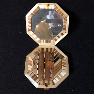 Vintage Octagonal Basket Weave Wood and Bamboo Compact Inlaid Marquetry ...
