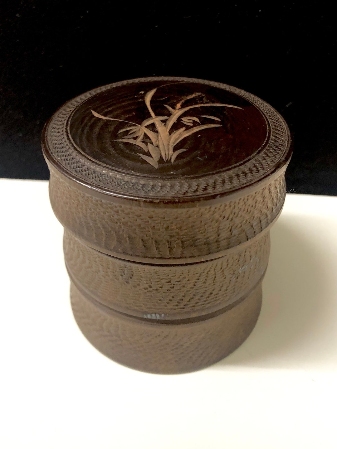 Vintage Japanese Hand Turned and Carved Round Box - Etsy