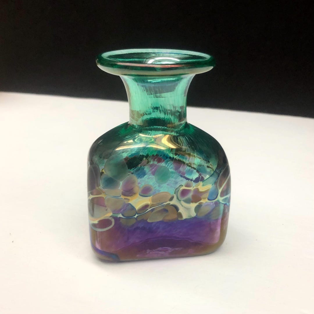 Robert Held Art Glass Iridescent Green Gold Bud Vase Signed Label 4 ...