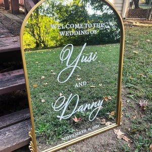 Gold Arch Wedding Welcome Mirror Sign: Personalized Elegant Decor - Etsy