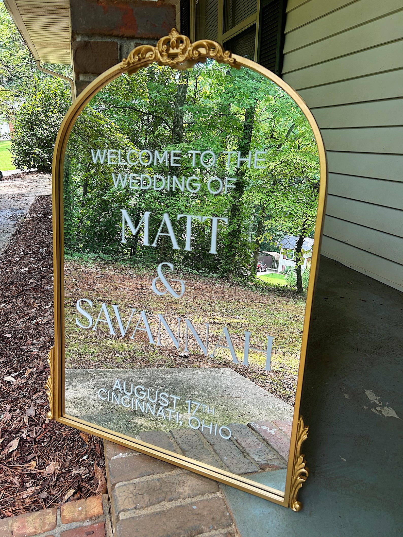 Gold Arch Wedding Welcome Mirror Sign: Personalized Elegant Decor - Etsy