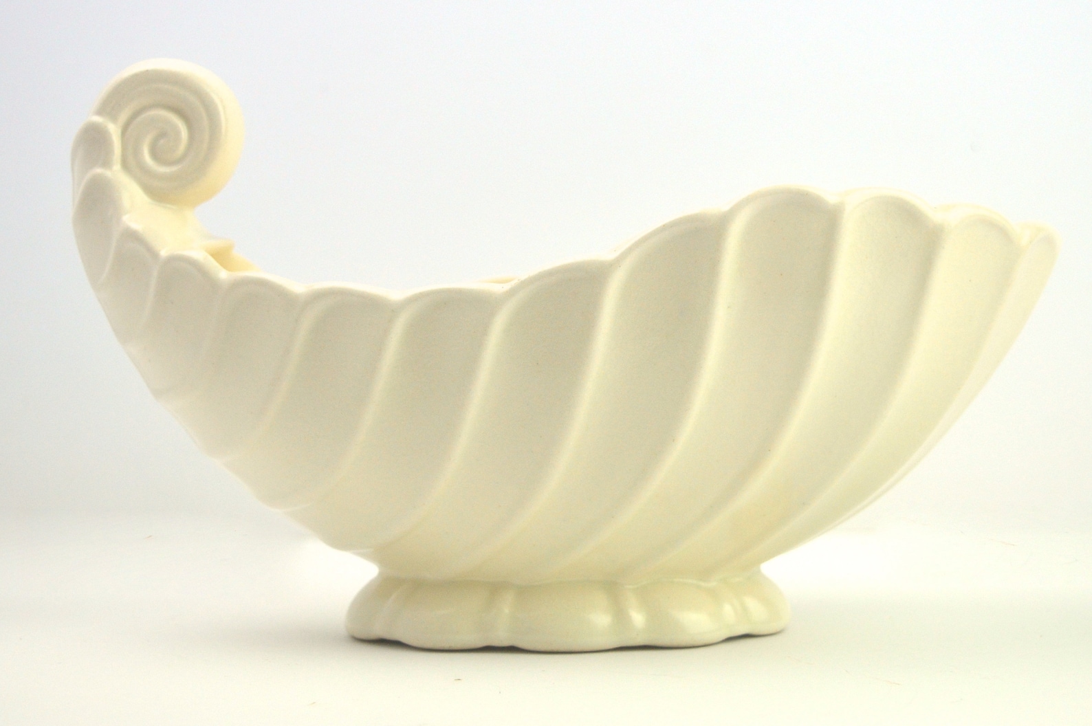 1960s Price & Kensington Shell Vase Posy Bowl Vintage Home - Etsy UK