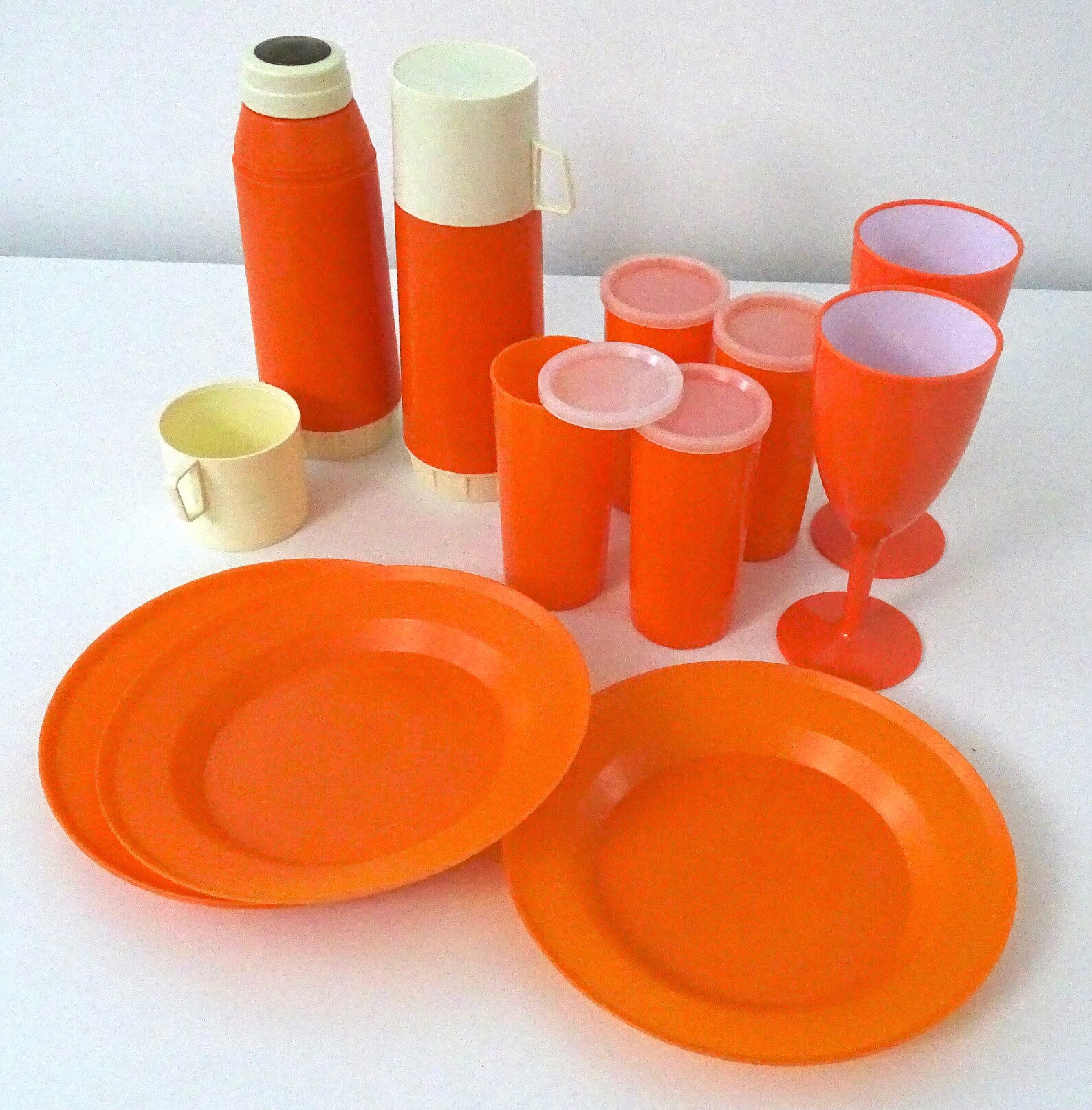 1970s Vintage Picnic Set Retro Picnic Set Floral Flask Plate - Etsy UK