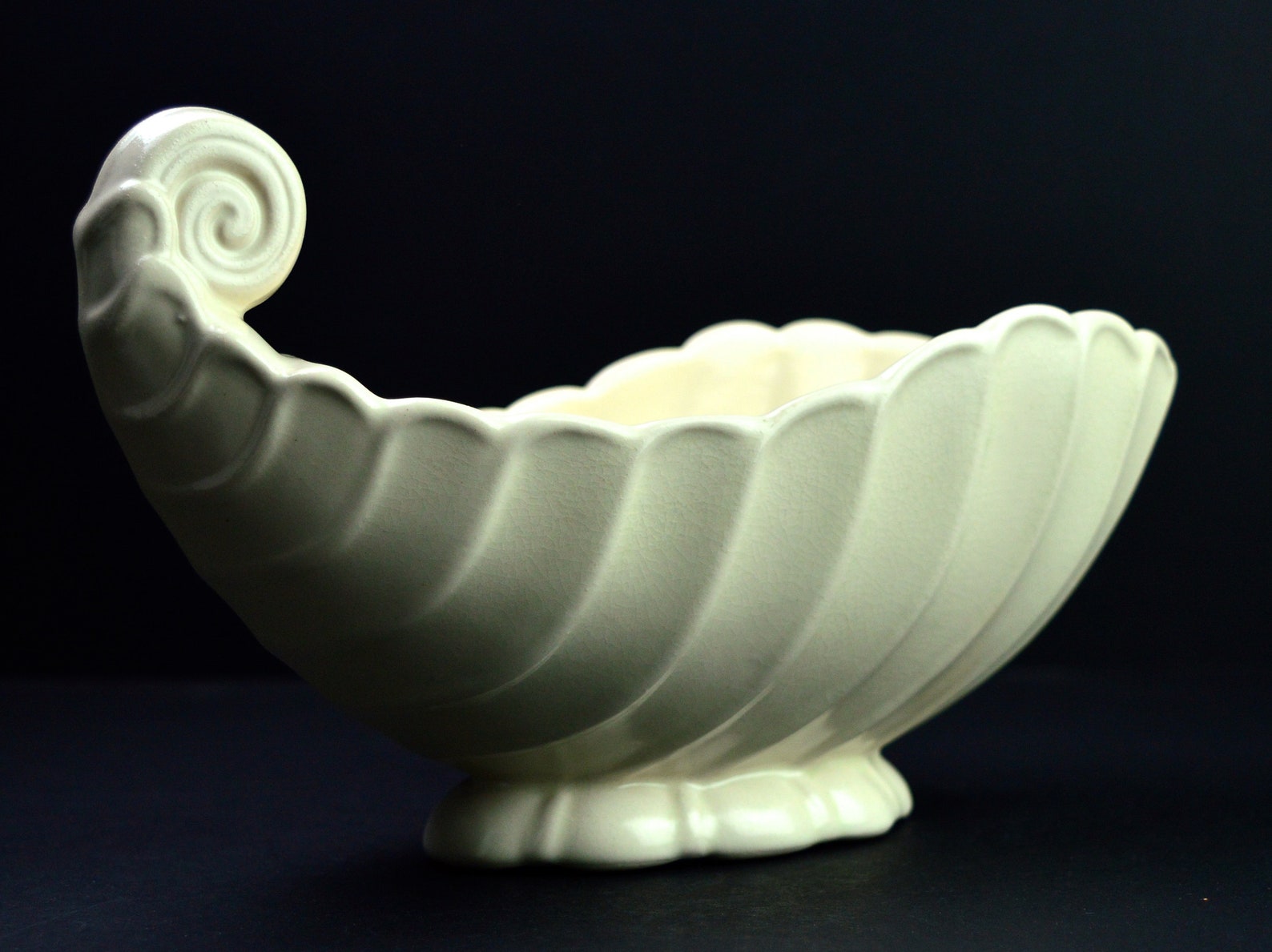 1960s Price & Kensington Shell Vase Posy Bowl Vintage Home - Etsy
