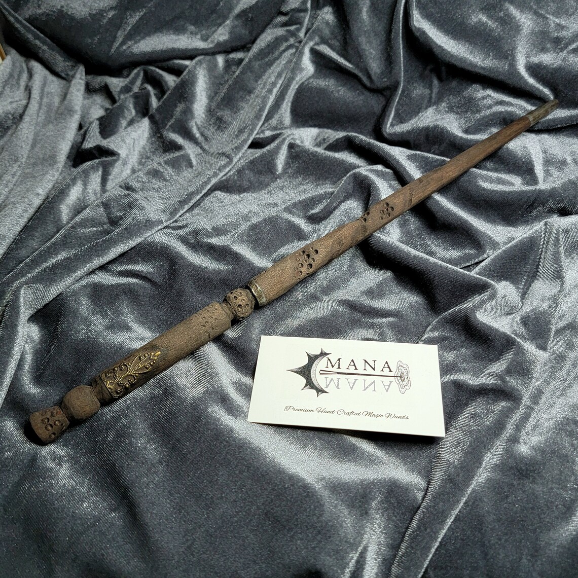 No. 017 - Ancient Family Heirloom Wand - Etsy