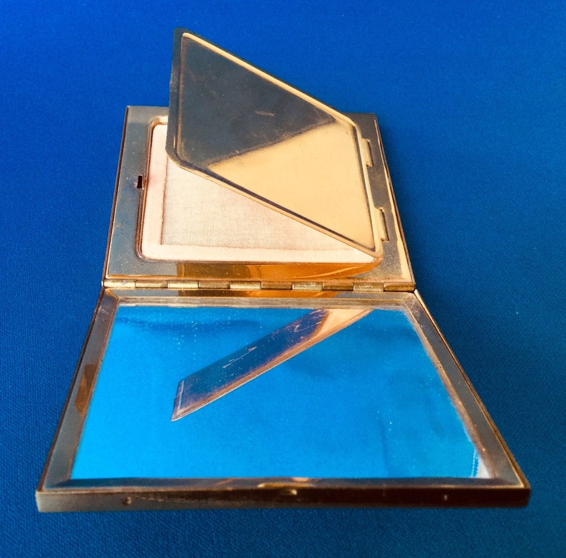 Vintage 1950s Square Powder Compact in Gold Tone Metal With - Etsy